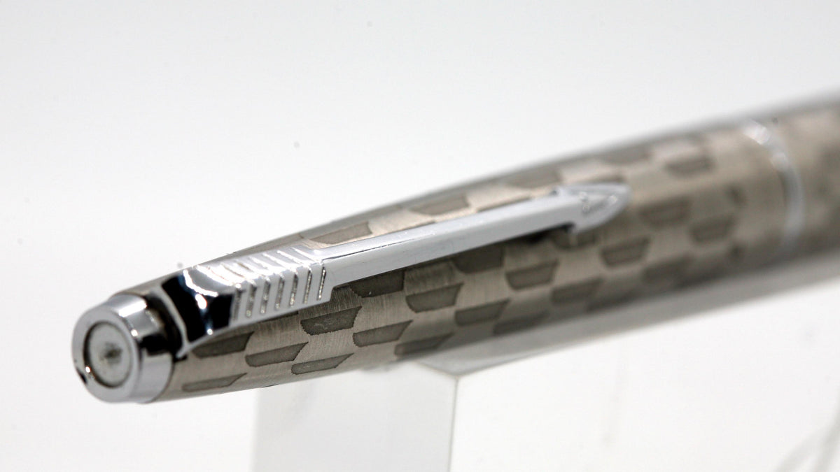 Z-Parker 45 - Harlequin Grey Shield with 14ct Gold Nib - P0977 – The ...